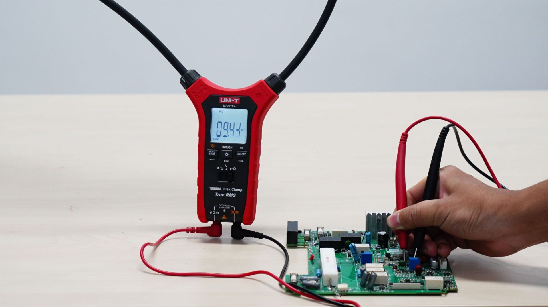 UT281E+ Flexible Clamp Meter 10000A 1000V